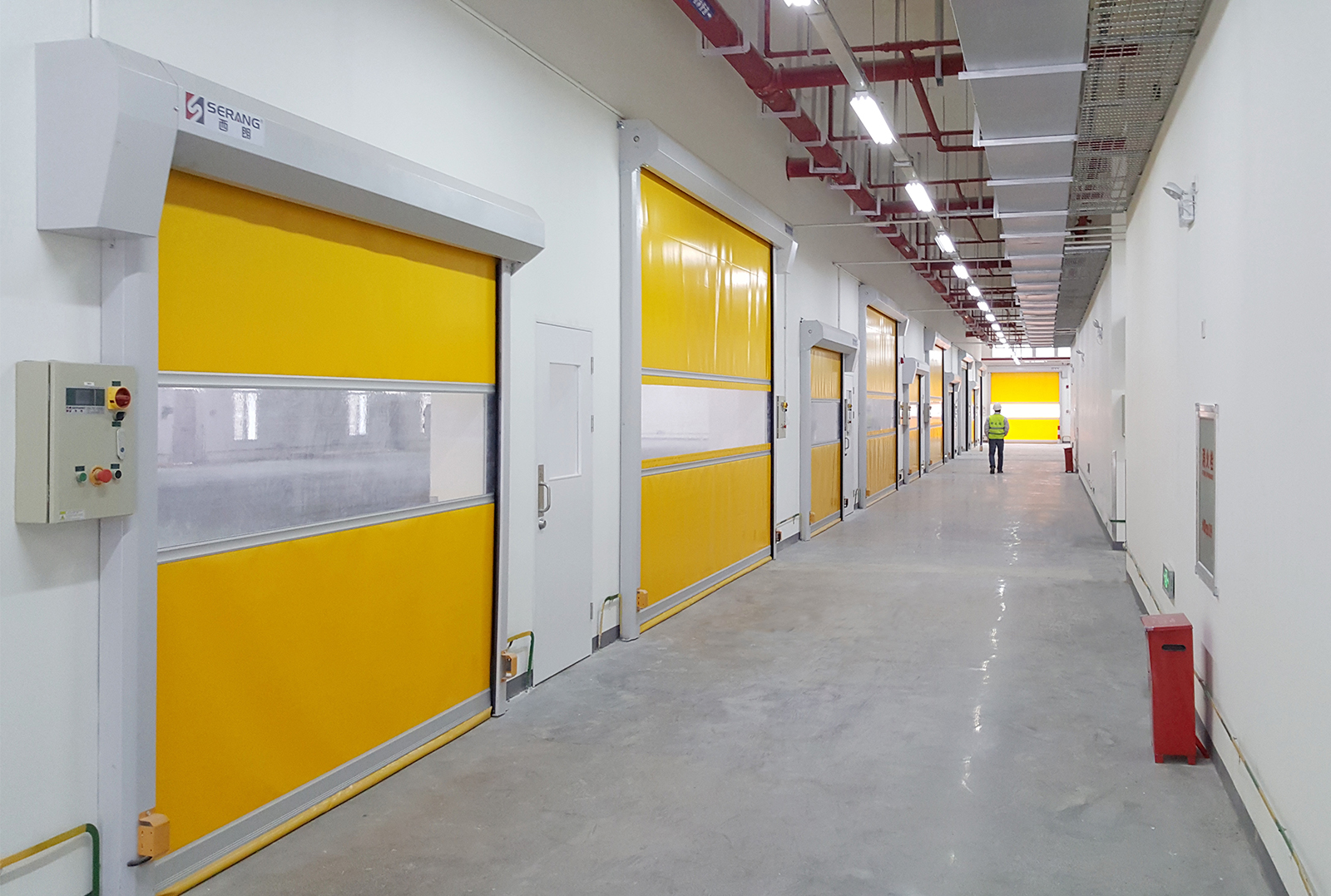 How the fast door makes modern factory warehouse high-efficiency work ...